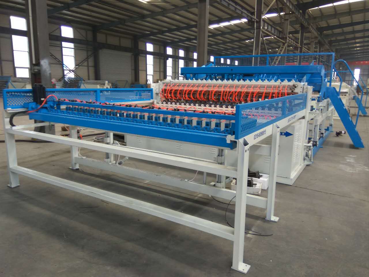4-8mm welded wire mesh 3D fence panel machine - Hebei Secure-Nett Fence ...